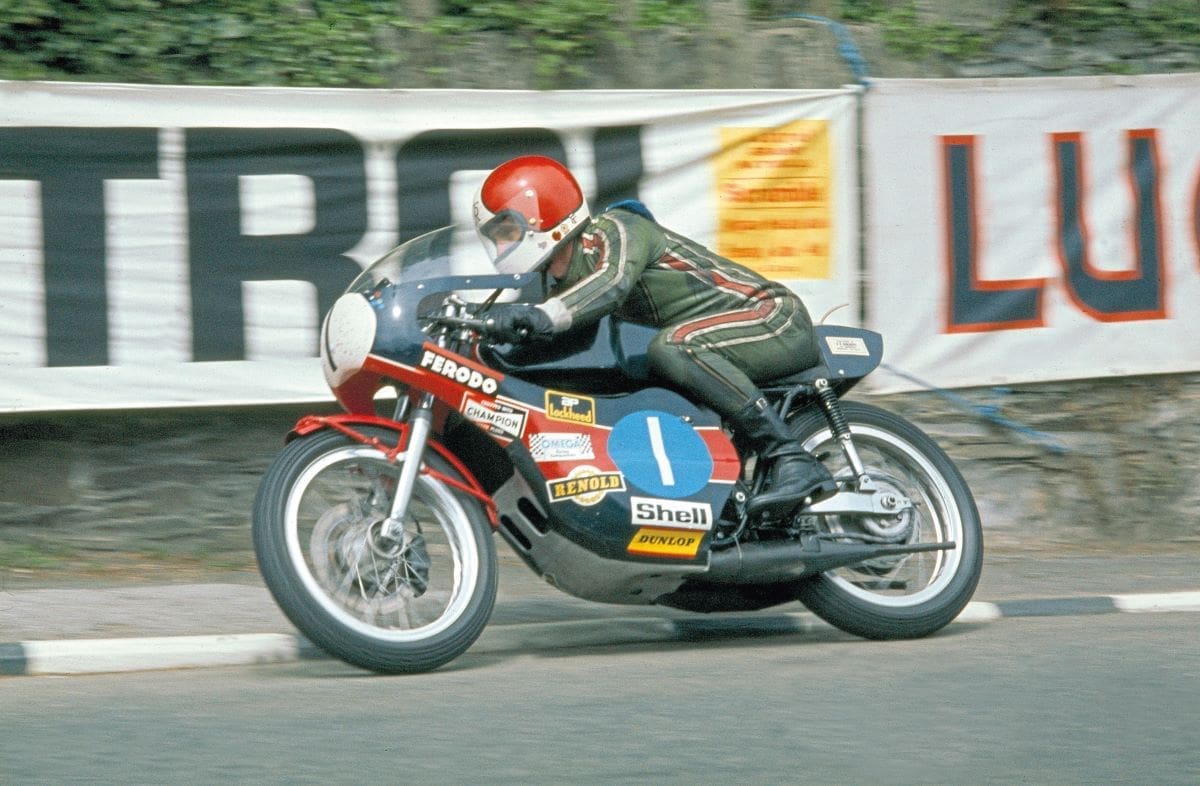 Ducati TT F2 test ride with Tony Rutter | Classic Racer Magazine