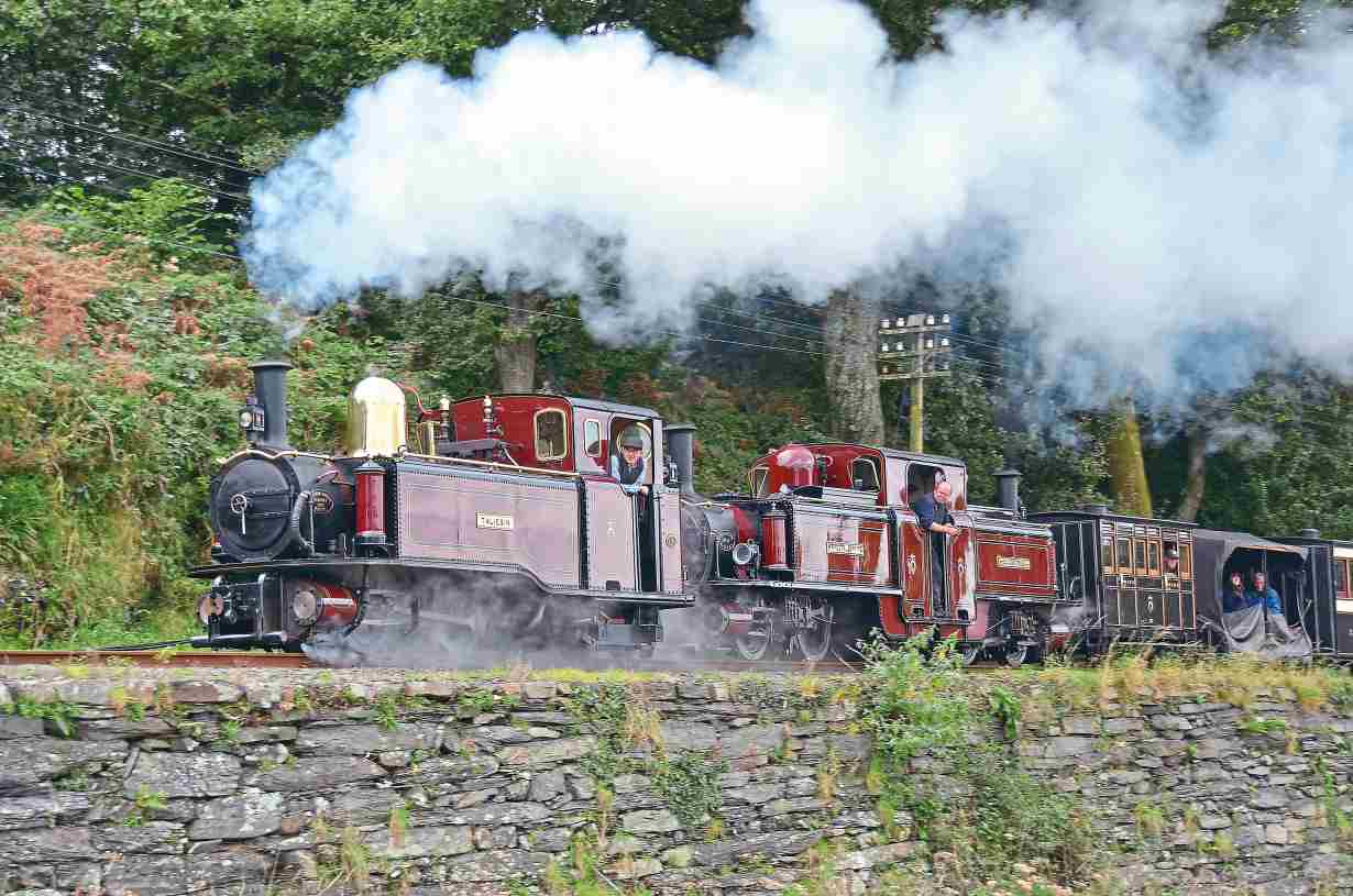 Looking both ways: When Robert Fairlie ‘Double Up’ Steam | The Railway ...