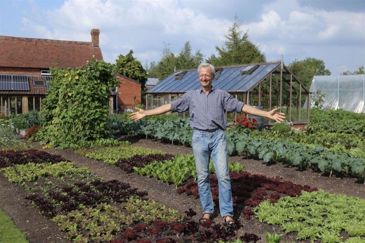 How to grow A-Z of 'no dig' veg - new from Charles Dowding | Kitchen ...