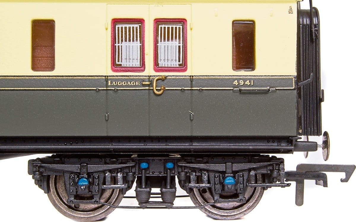 Hornby Collett: GWR mainline stock - The Railway Hub