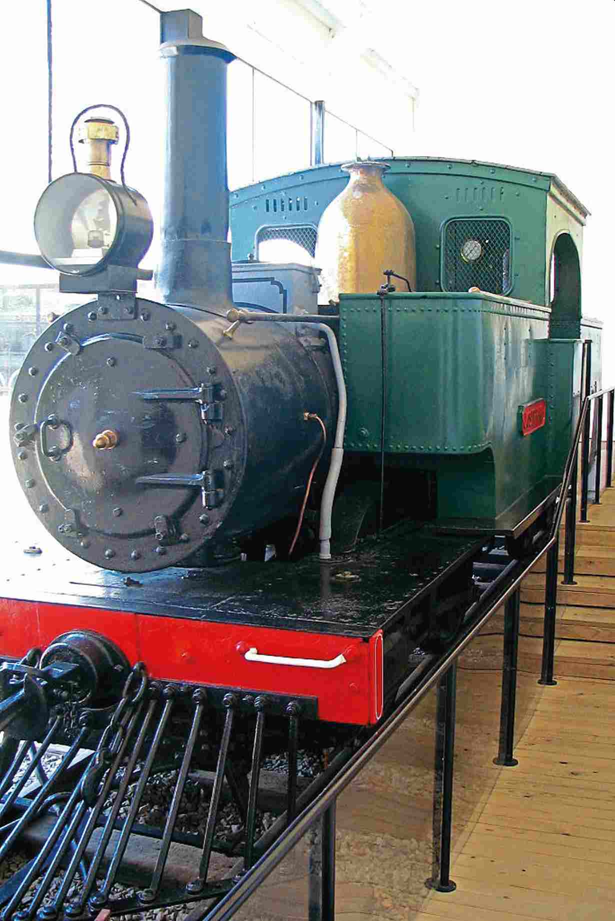 Looking both ways: When Robert Fairlie ‘Double Up’ Steam | The Railway Hub
