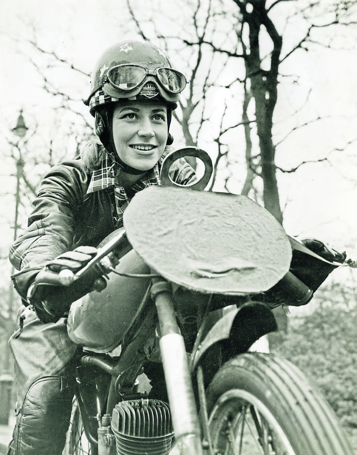 TT Icons: Beryl Swain! | MoreBikes