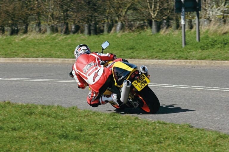Japan's first V-Twin Superbike: 1998 – 2001 Suzuki TL1000R | MoreBikes