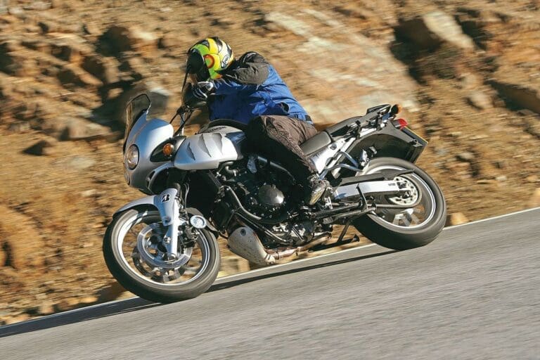 Test Ride: 2001-2005 Triumph 955i Tiger | Classic Bike Hub