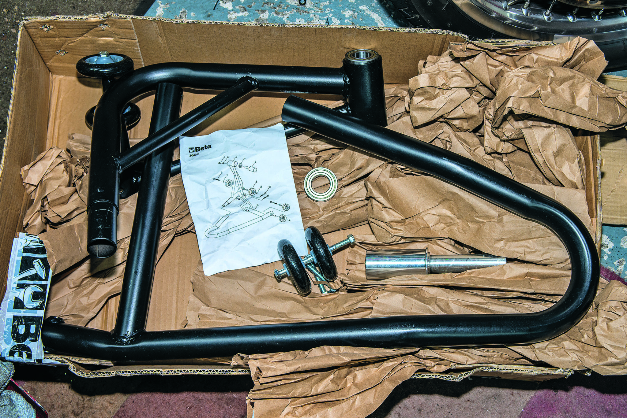 Beta vs Abba: Two Professional Motorcycle Stands Put to the Test ...