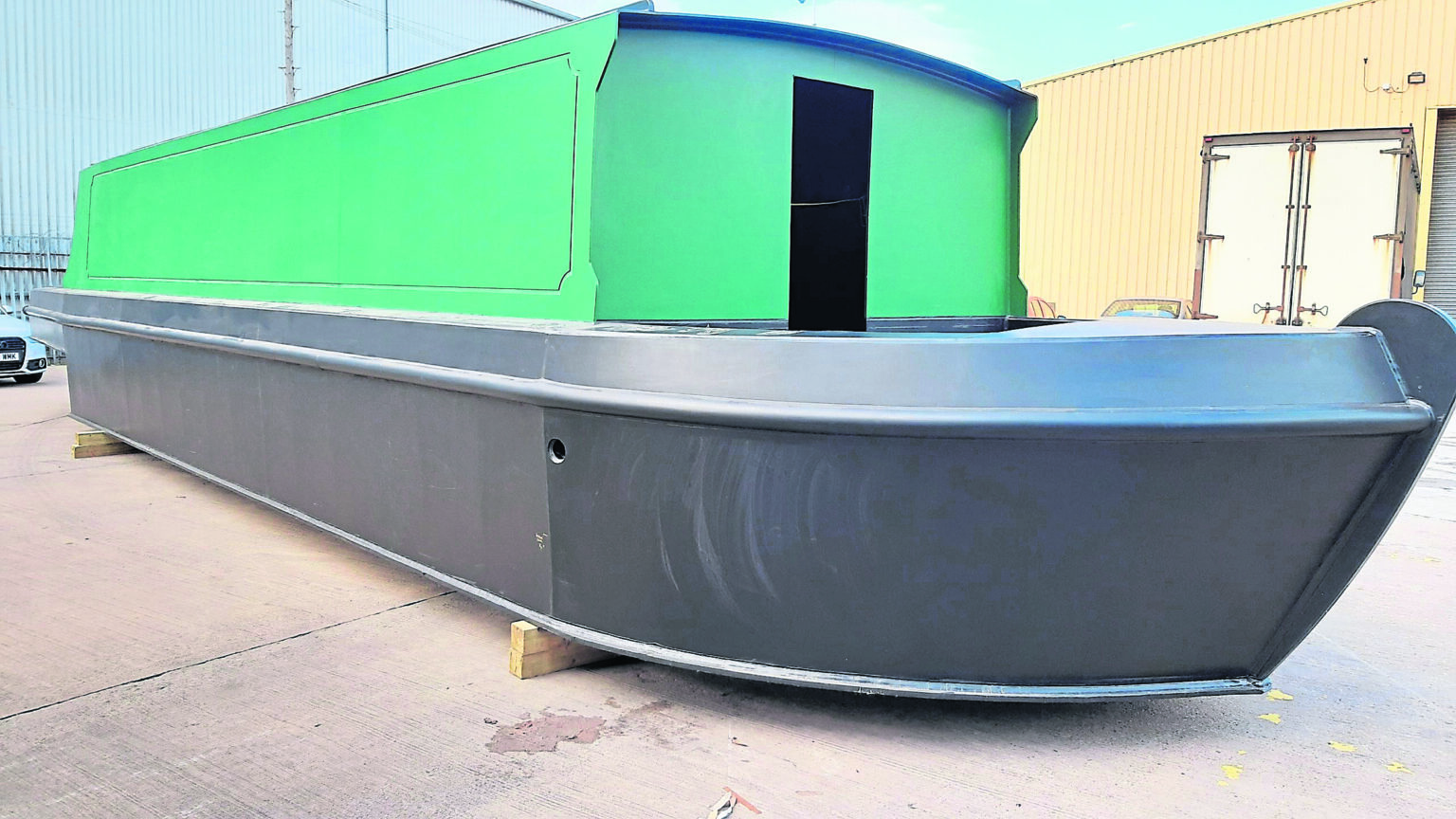 PLASTIC FANTASTIC: Revolutionary new boat | Towpath Talk